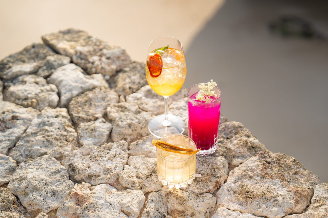 Rock Bar - Ayana - Simone Marchese - Fork & Tale - HighEnd-Traveller.com